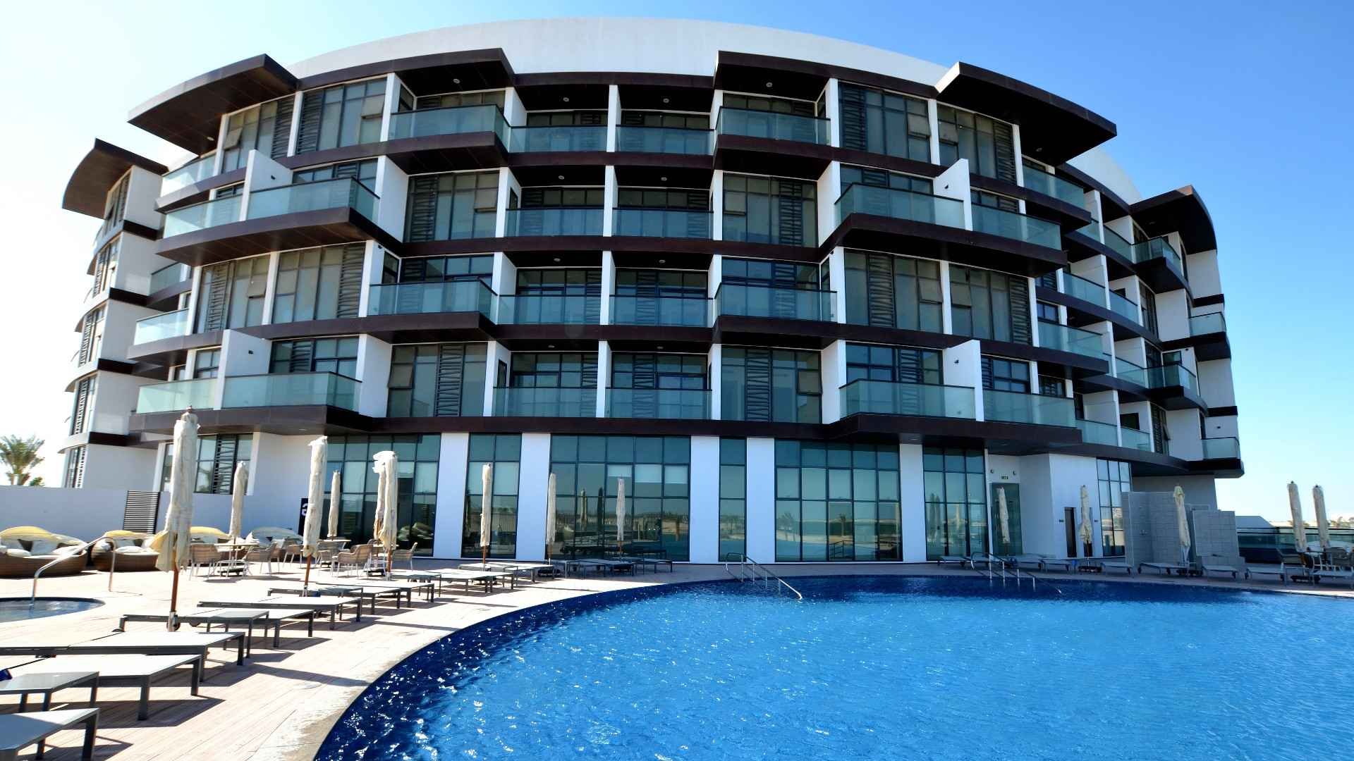 CRESCENT RESIDENCE in Al Raha Beach, Abu Dhabi, UAE № 201345: prices ...